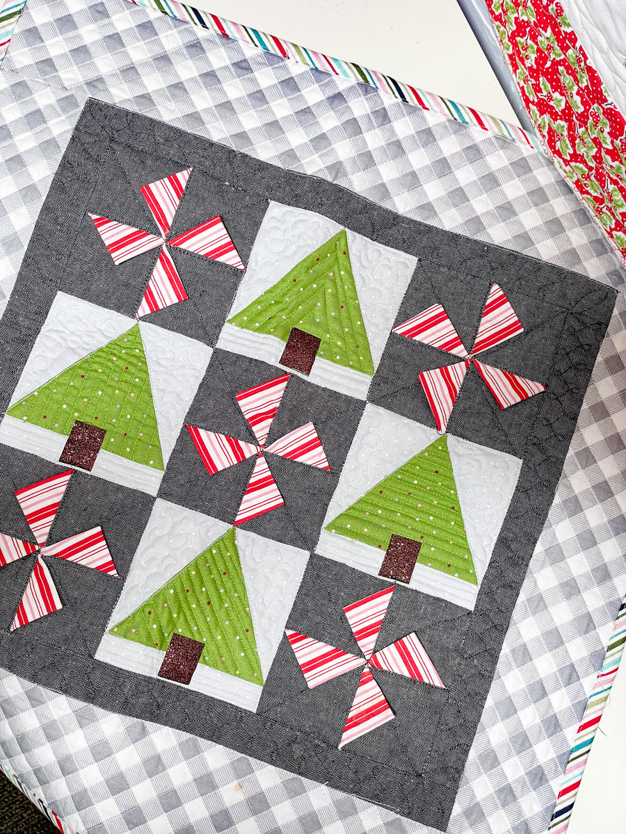 Peppermint Forest Table Topper (Downloadable Pattern) – My Girlfriend's ...